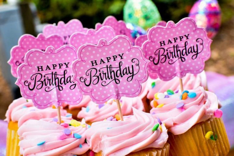 100 Heartfelt Happy Birthday Text with Beautiful Images to Brighten ...